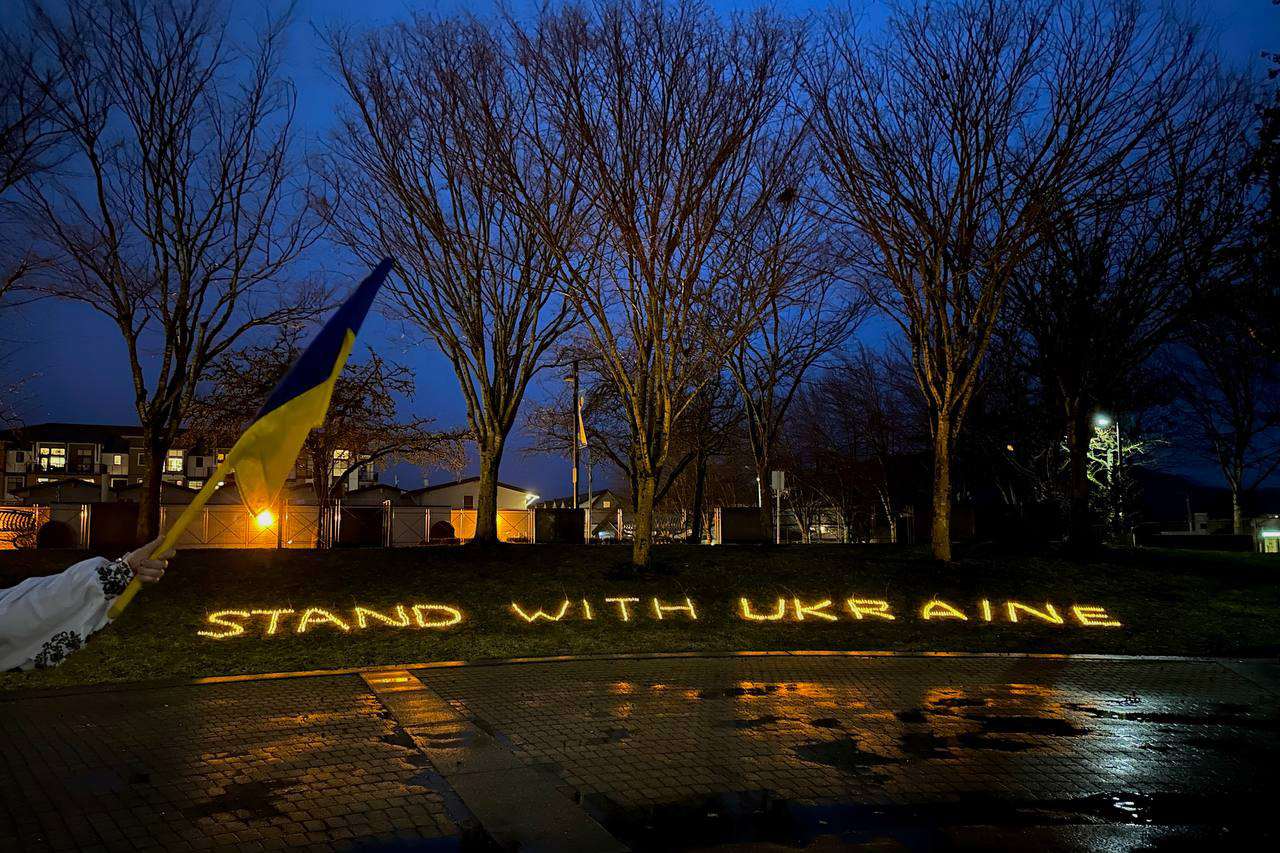 Candlelight vigil in Chilliwack marks 3 years for war in Ukraine ...